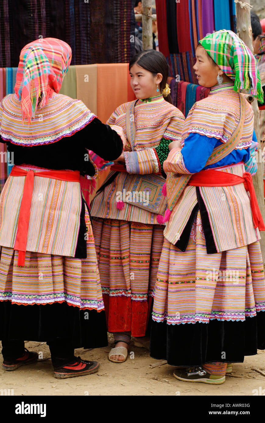 Hmong hi-res stock photography and images - Alamy