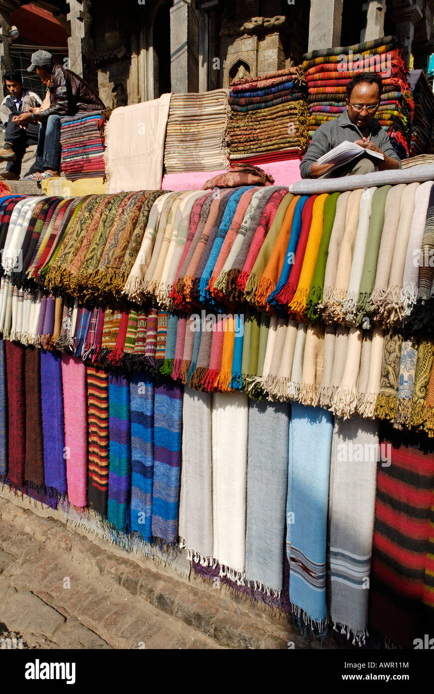 Market stall covers hi-res stock photography and images - Alamy