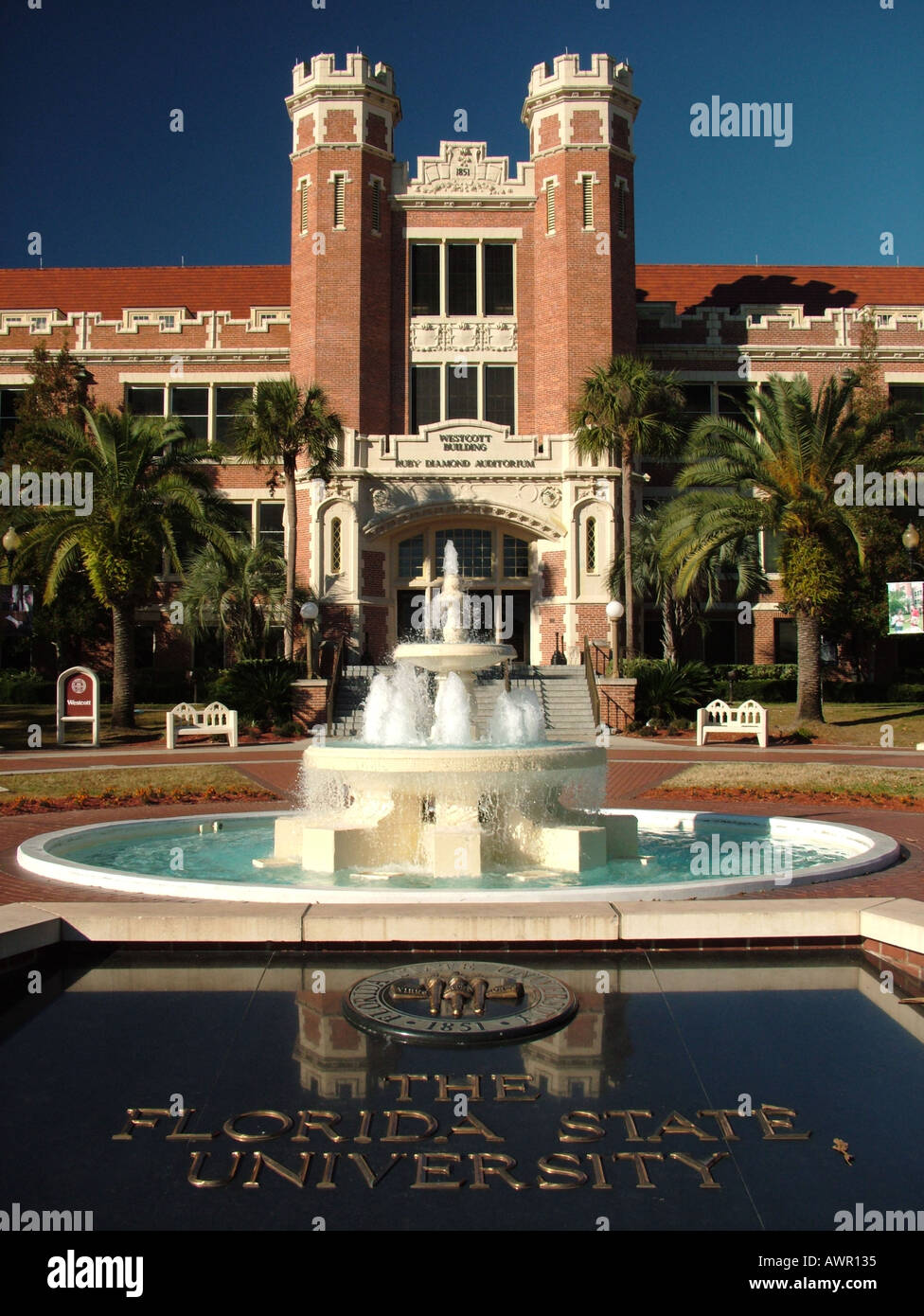 Fsu campus building hi-res stock photography and images - Alamy