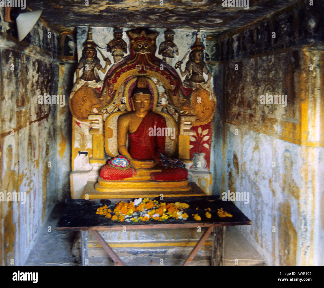 Sri lanka inside temple Embekke Devale asia Stock Photo - Alamy
