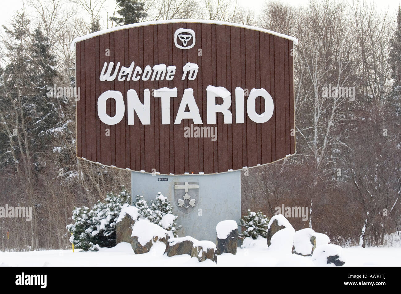 Welcome To Canada Sign Border Stock Photos & Welcome To Canada Sign ...
