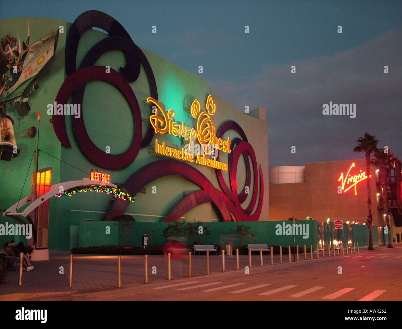 Walt disney world disney quest hi-res stock photography and images - Alamy