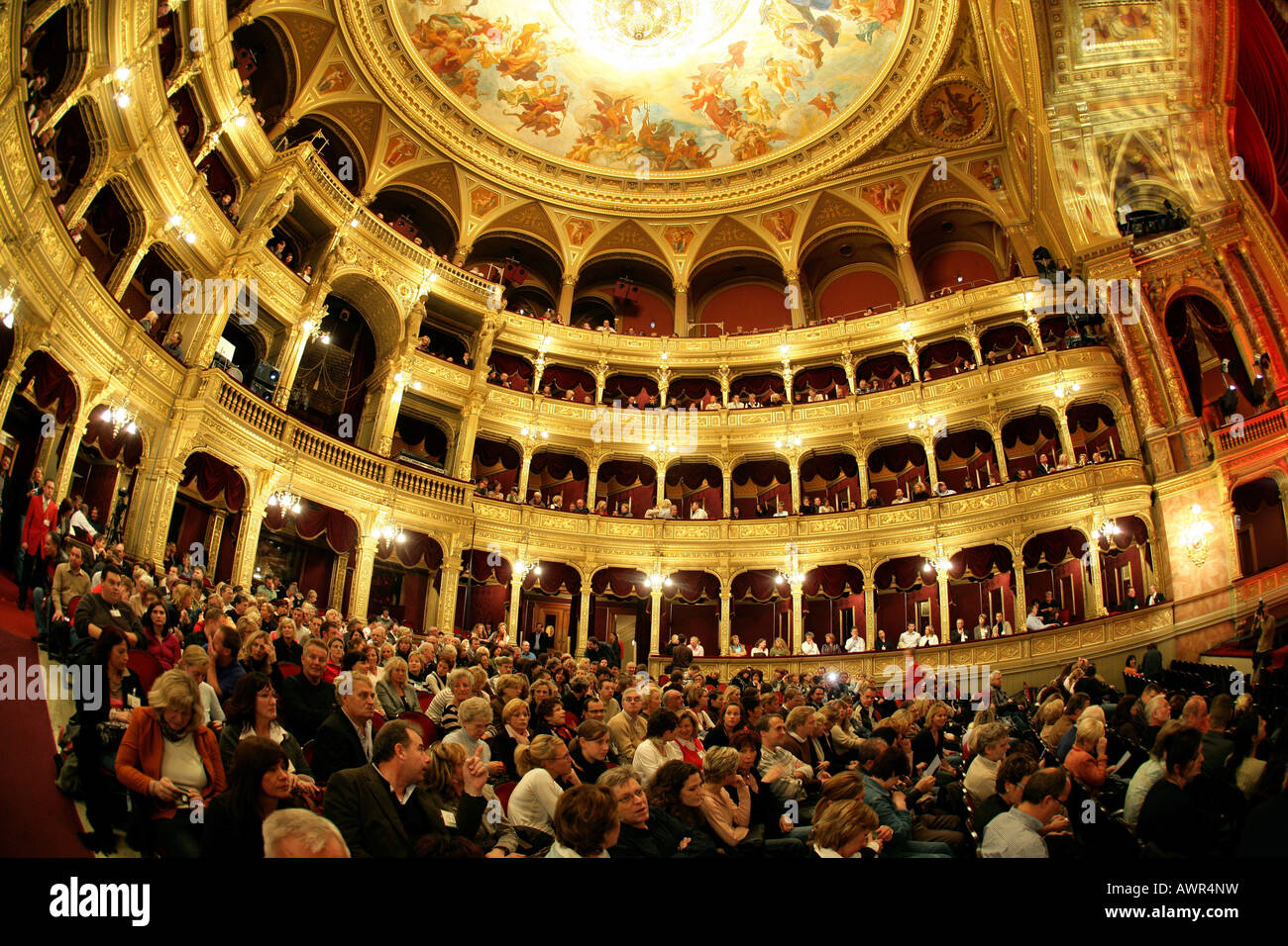 Operetta Budapest High Resolution Stock Photography and Images - Alamy