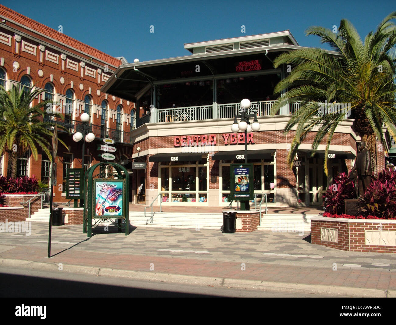 Centro ybor hi-res stock photography and images - Alamy