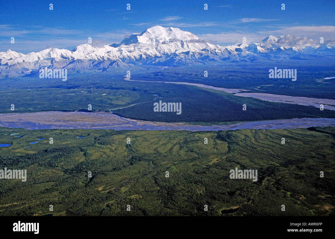 Denali massif hi-res stock photography and images - Alamy
