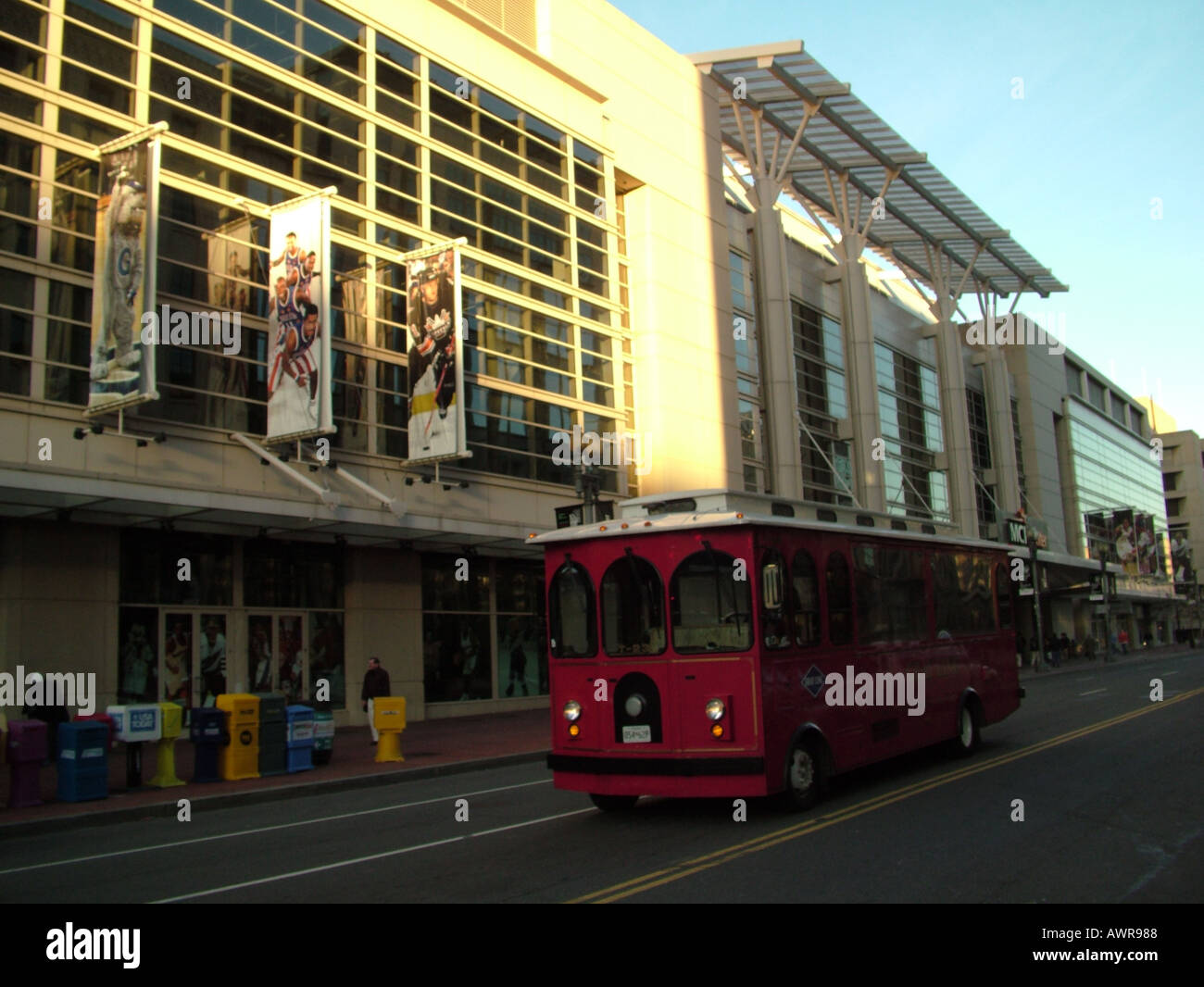 Dc trolley hi-res stock photography and images - Alamy