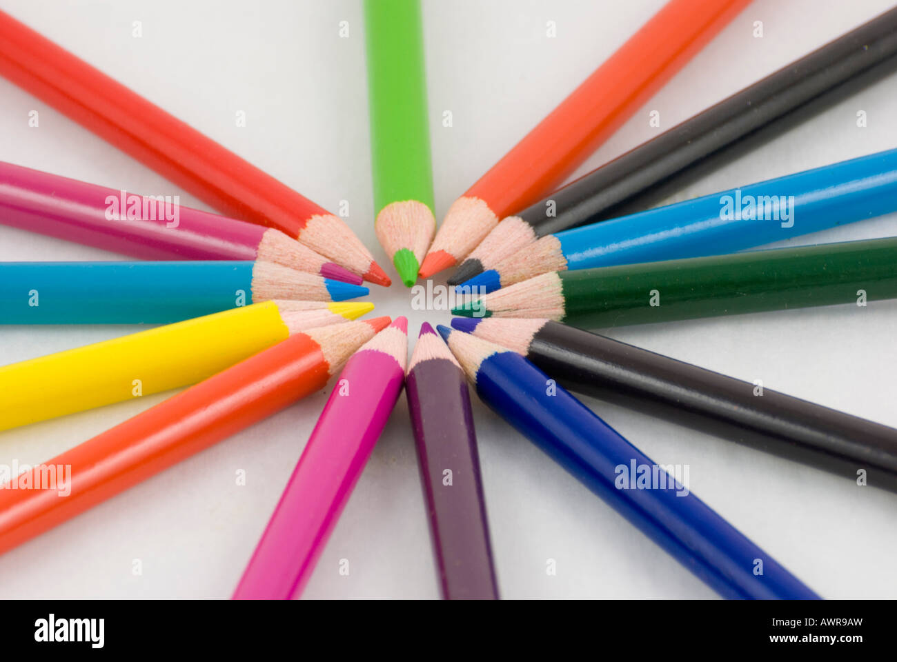 colored pencils in a circle Stock Photo - Alamy