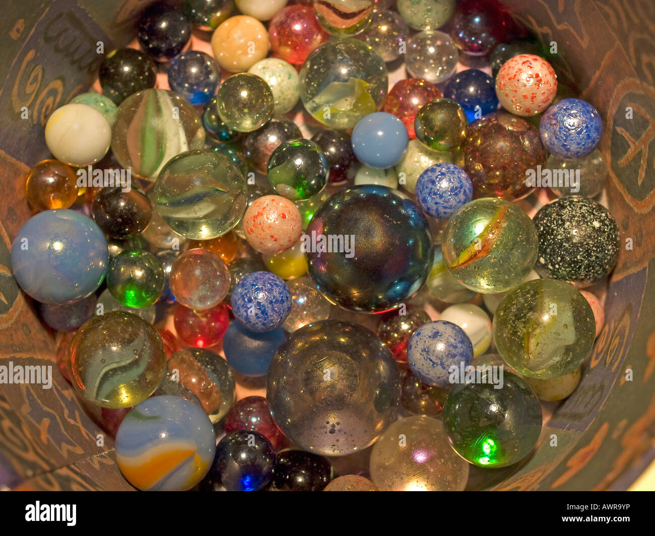 Marbles colourful bowl hi-res stock photography and images - Alamy