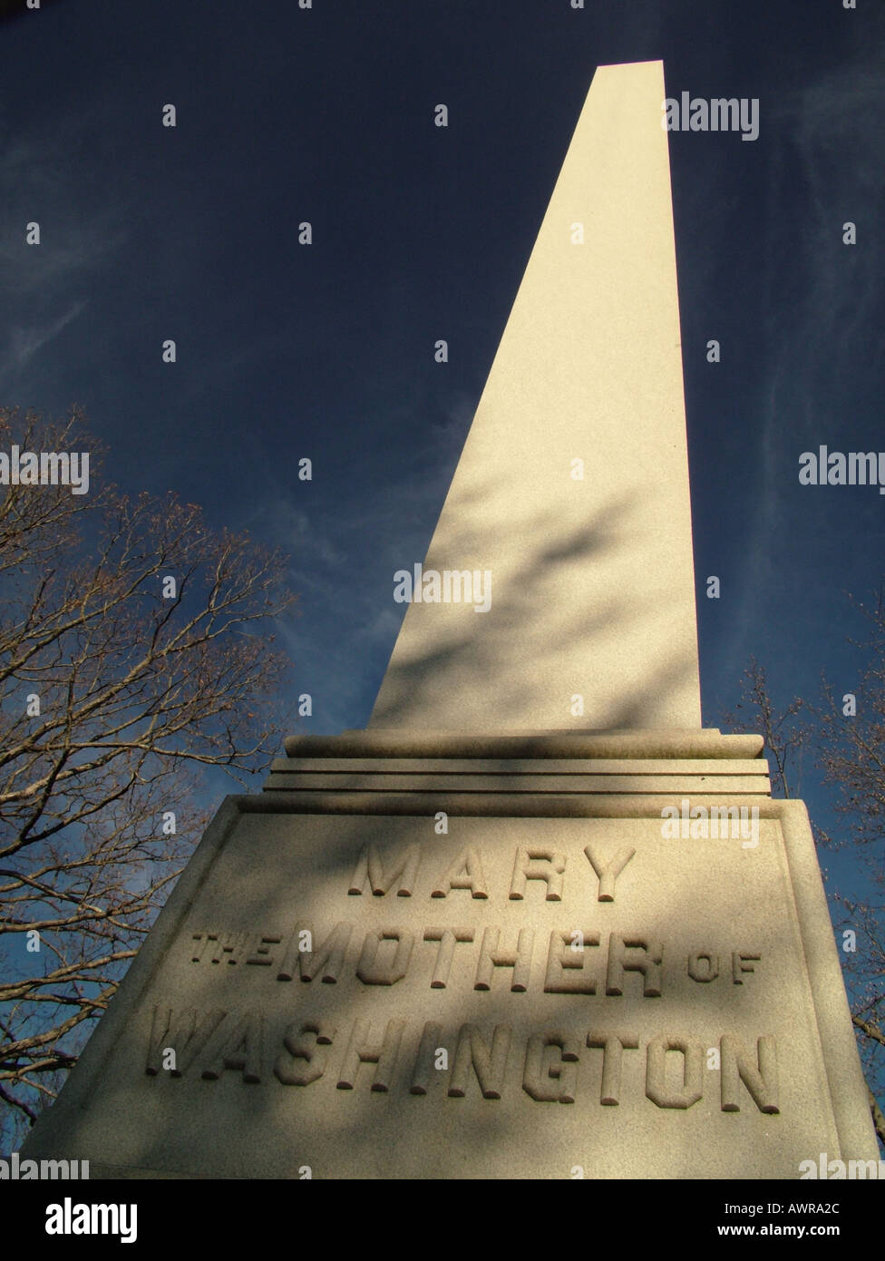 Mary Washington Monument And Grave High Resolution Stock Photography ...