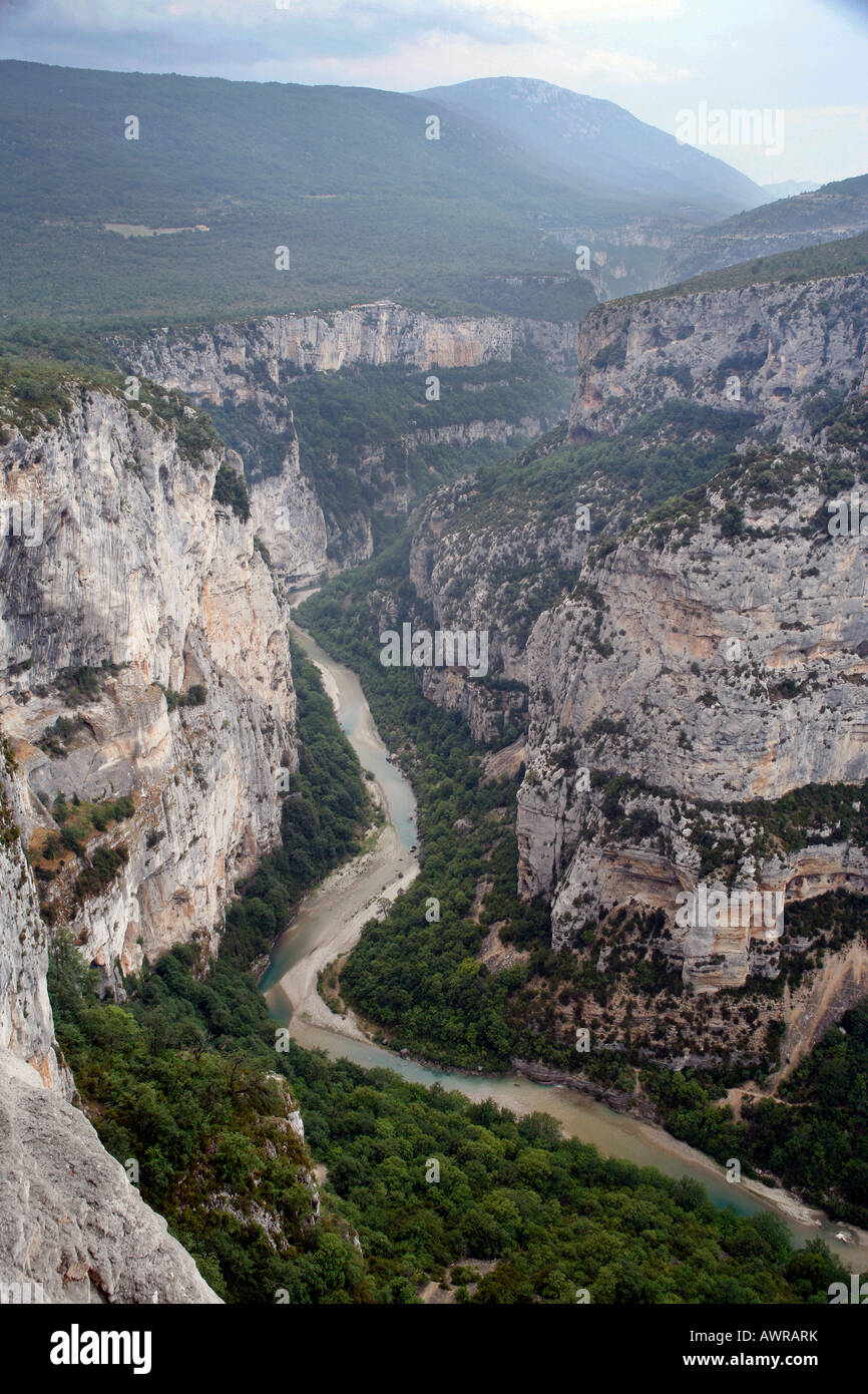 Gorges du verdon gorge du verdon canyon vertical hi-res stock ...