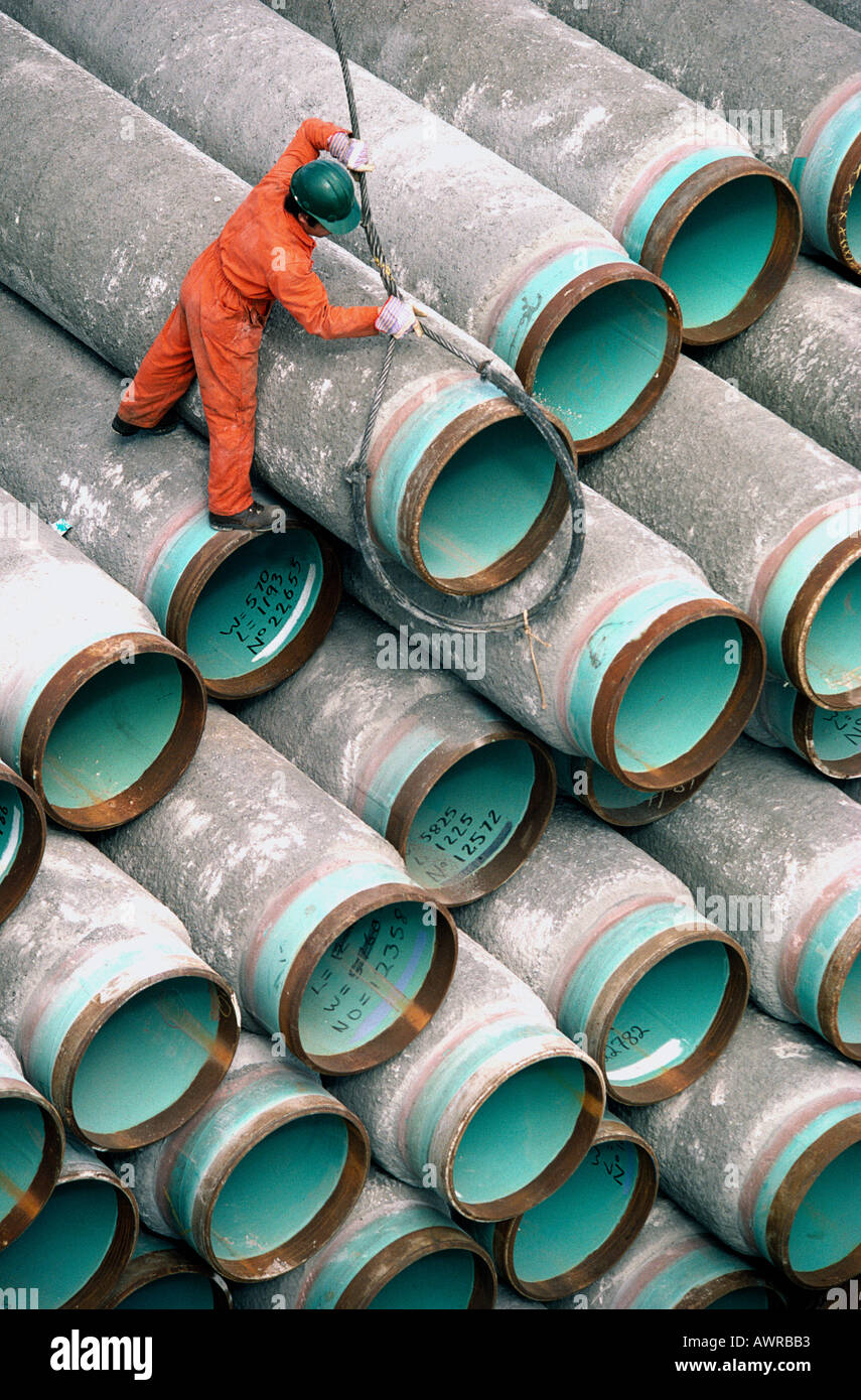 Loading circles hi-res stock photography and images - Alamy