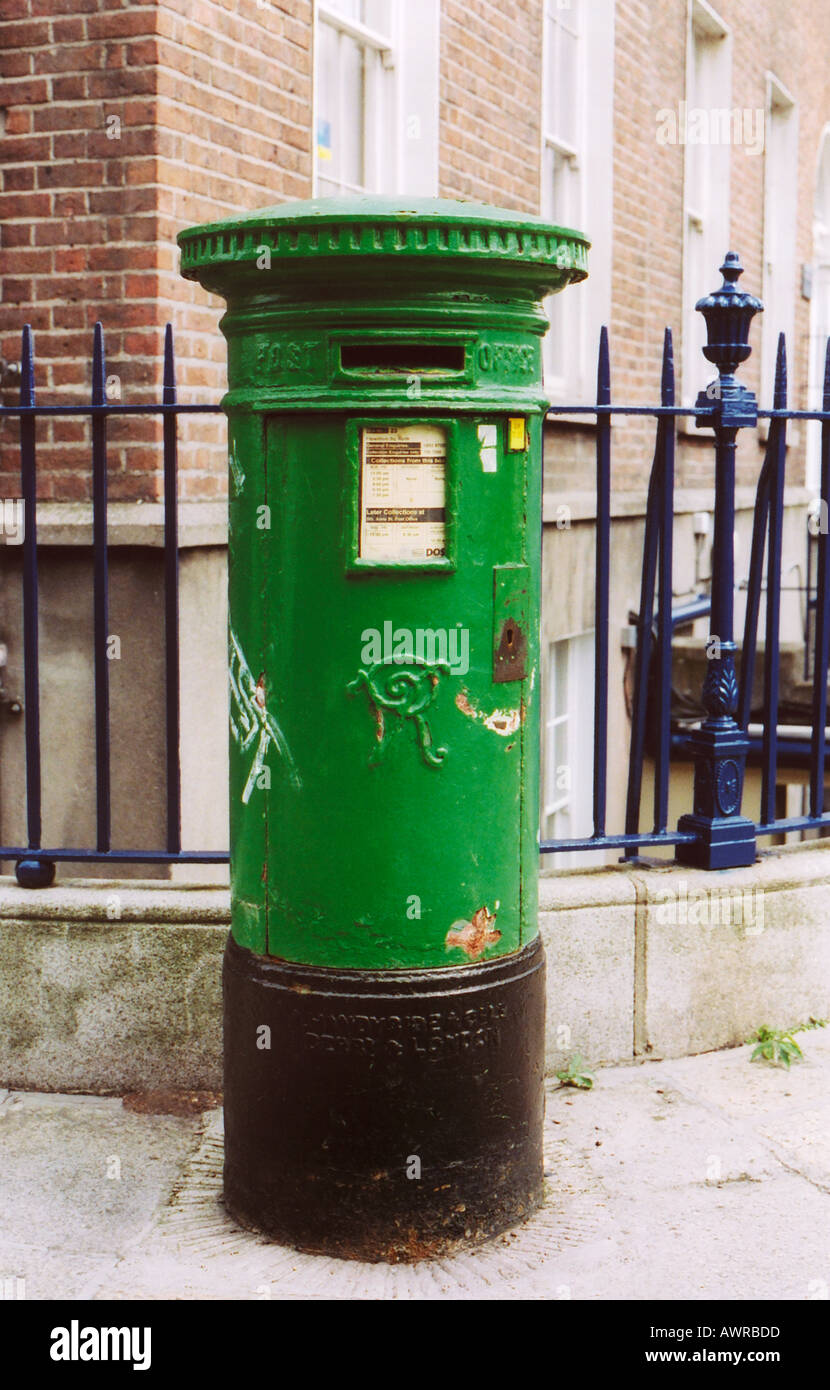 Green post box Stock Photo - Alamy
