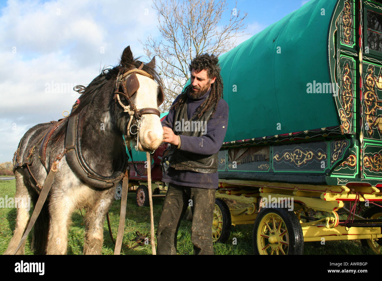 Traditional Romany traveller with cart horse and Caravan Stock Photo ...