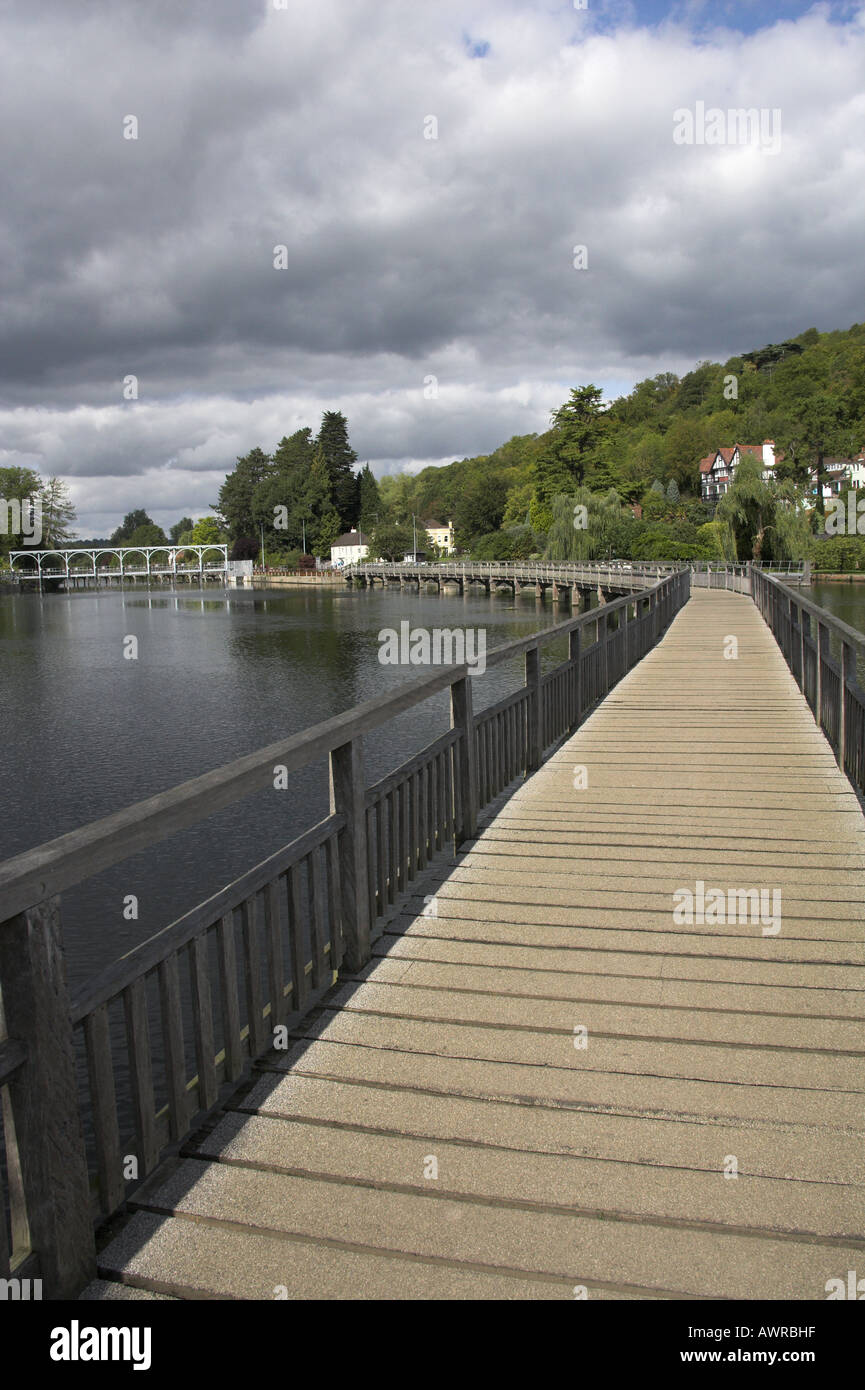 The Footbridge Over the River Thames and Weir by Marsh Lock Henley on ...