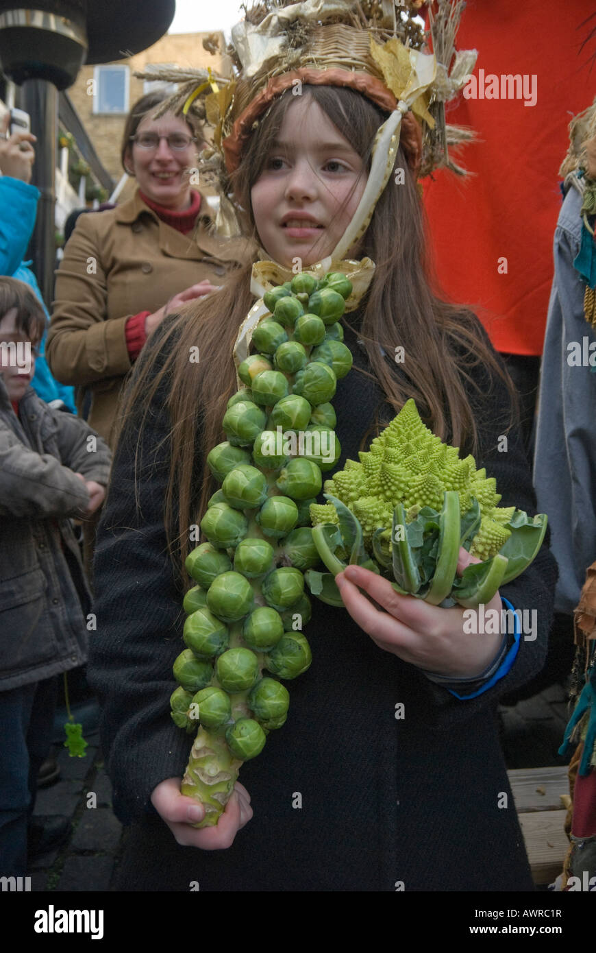 Young girl chosen as King Bean in London Bankside Twelfth Night ...