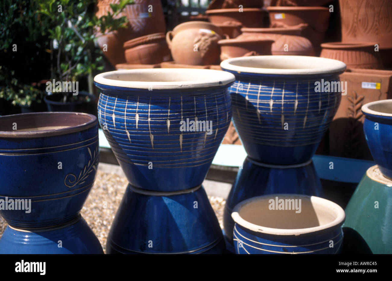 Plants pots sizes hi-res stock photography and images - Alamy