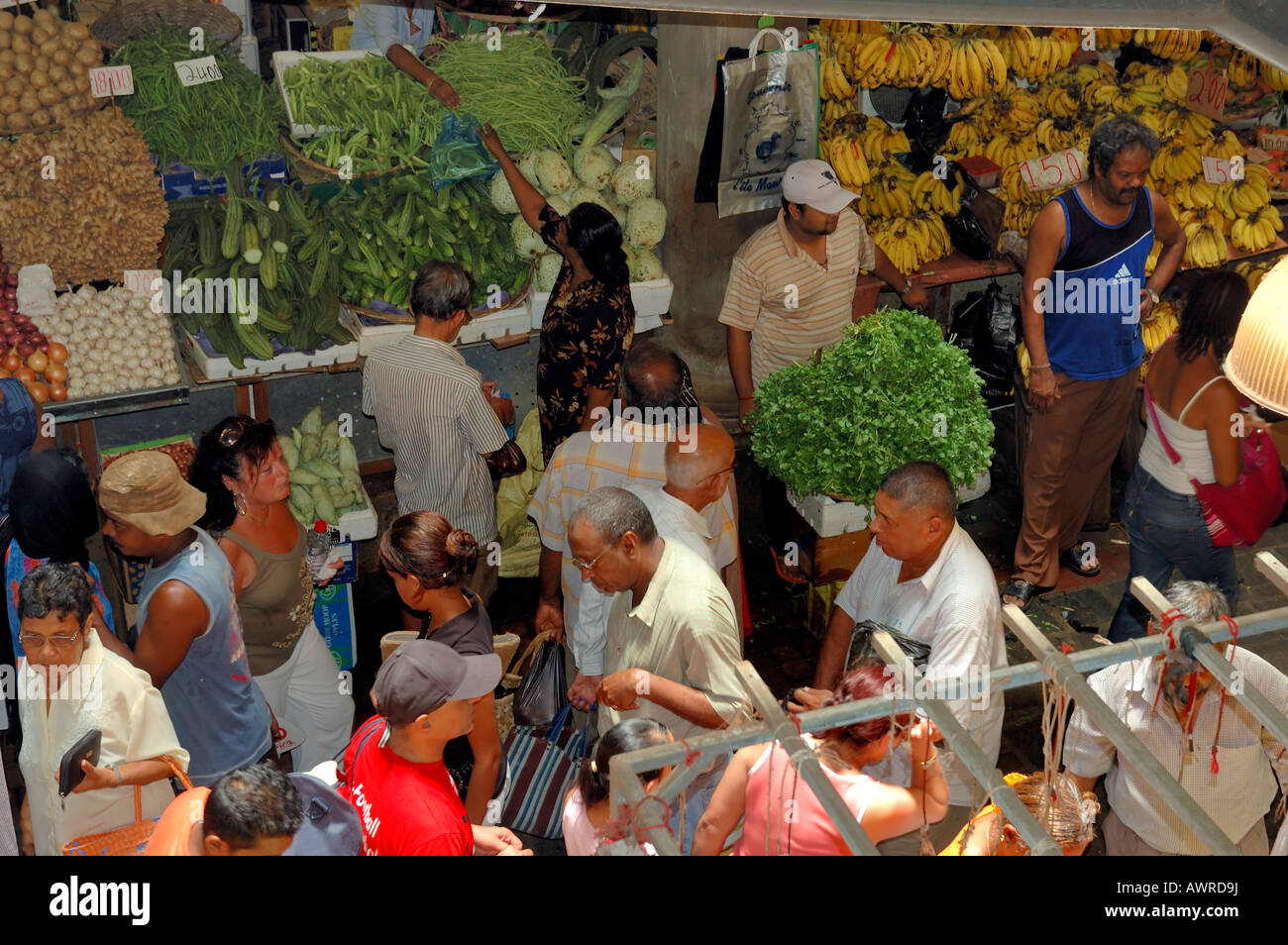 Port Louis, Mauritius island, Mauritians at Food Market Stock Photo - Alamy