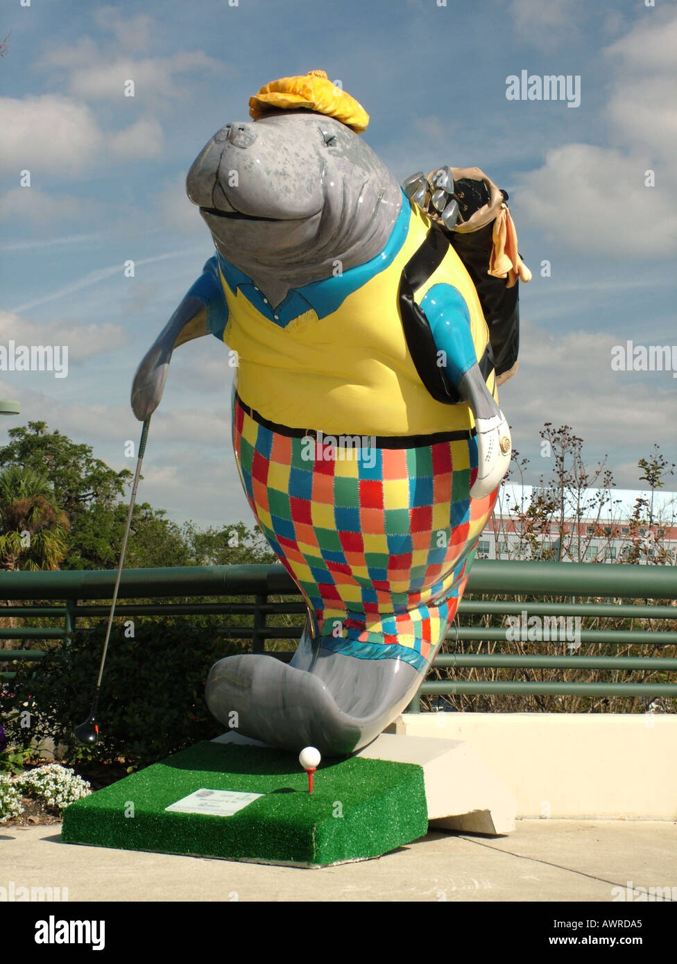 Manatee statue hi-res stock photography and images - Alamy