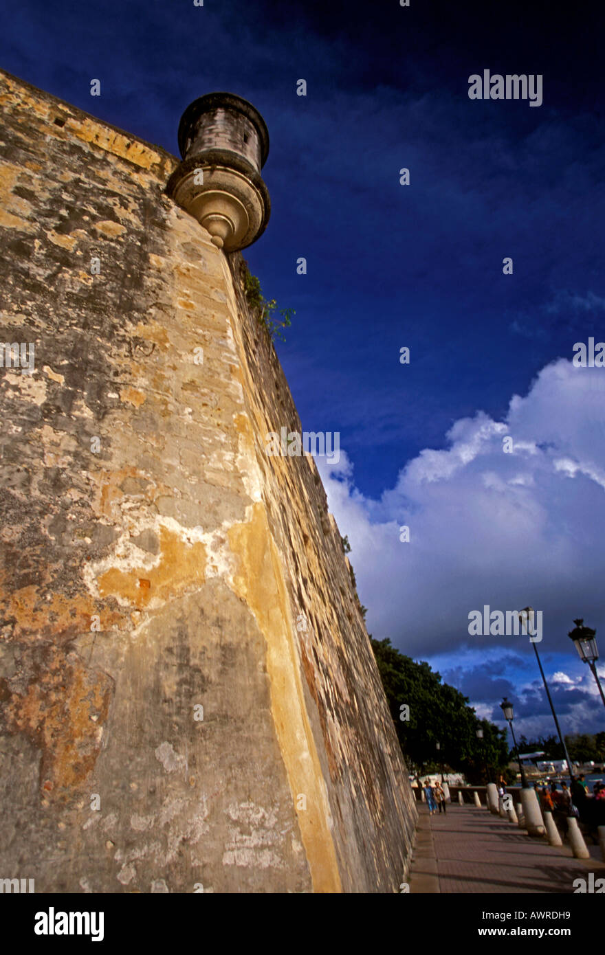 city wall, stone wall, garita, sentry box, Paseo de la Princesa, Old ...
