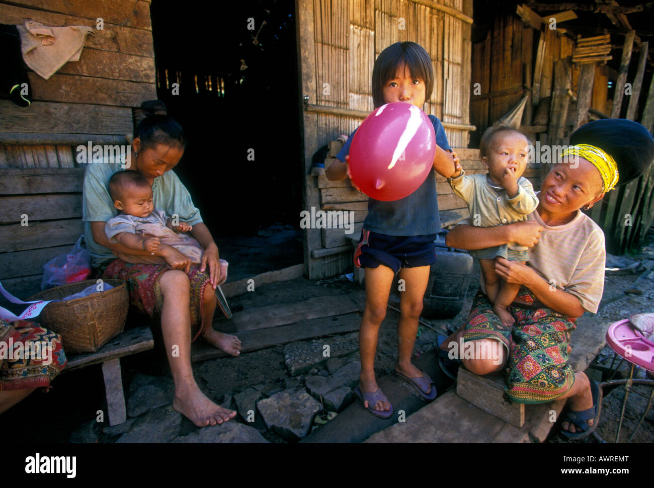 Hmong people, children, mother, grandmother, family, ethnic group ...