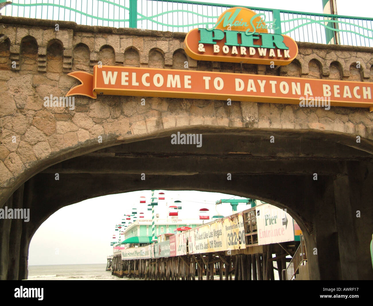 Daytona beach boardwalk amusements sign hi-res stock photography and ...