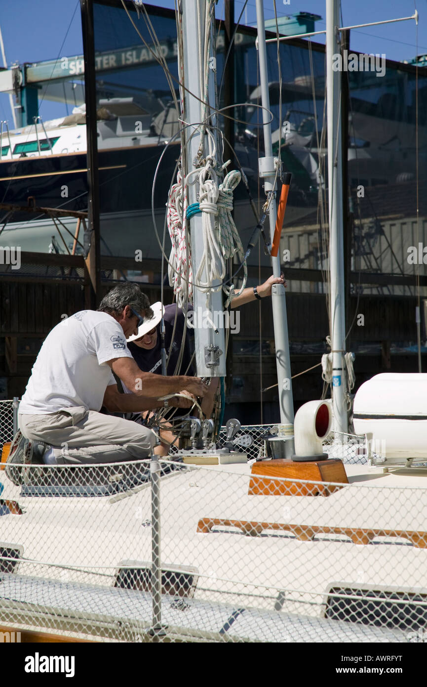 Taking mast off sailboat San Diego, California, USA Stock Photo - Alamy
