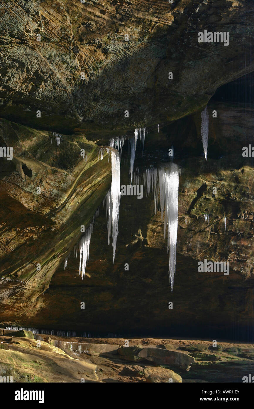 Cave hi res hi-res stock photography and images - Alamy