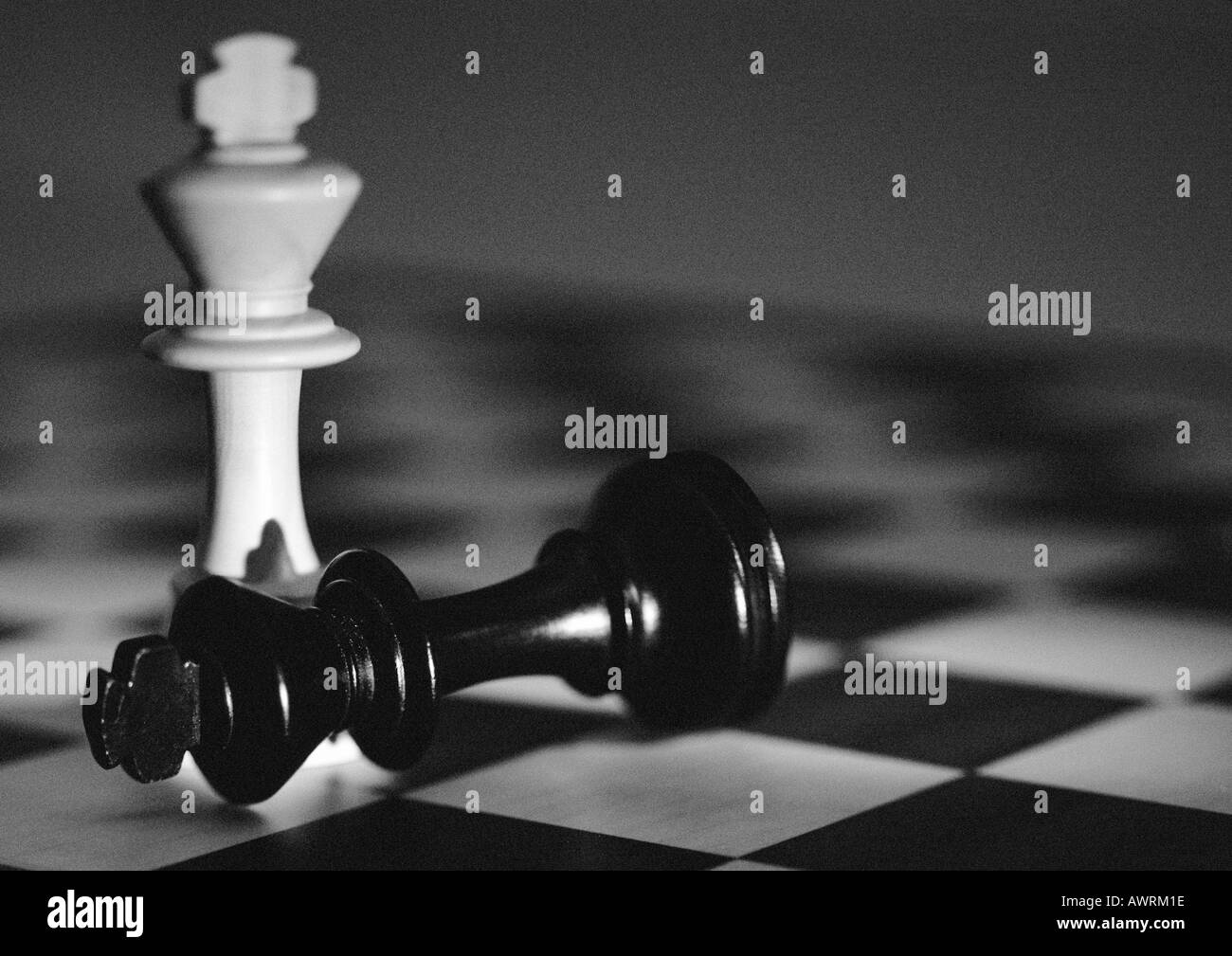 Person losing chess game hi-res stock photography and images - Alamy