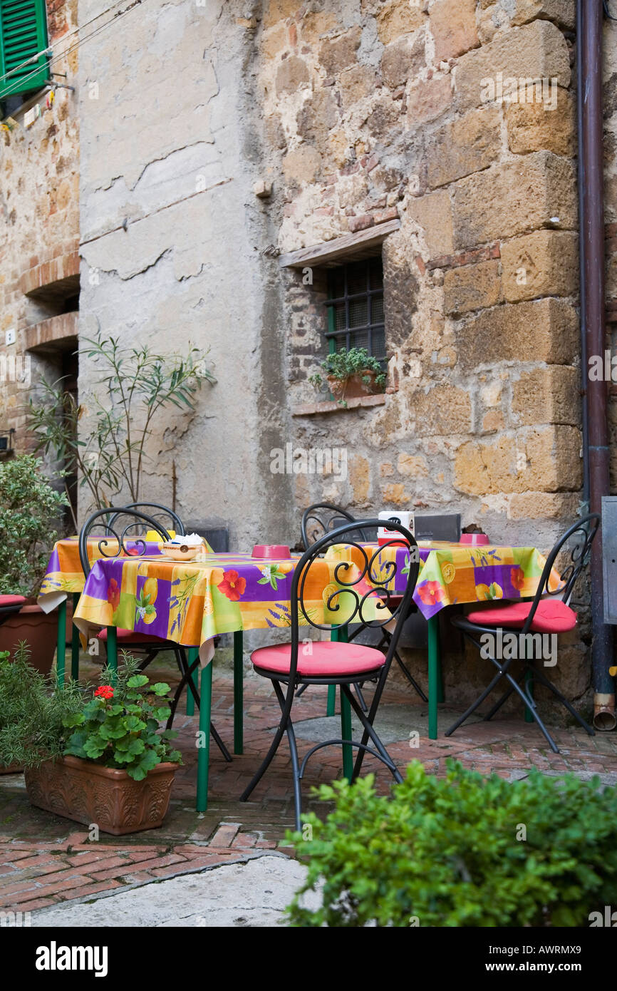 Outdoor tables at restaurant Pienza Tuscany Italy Stock Photo - Alamy