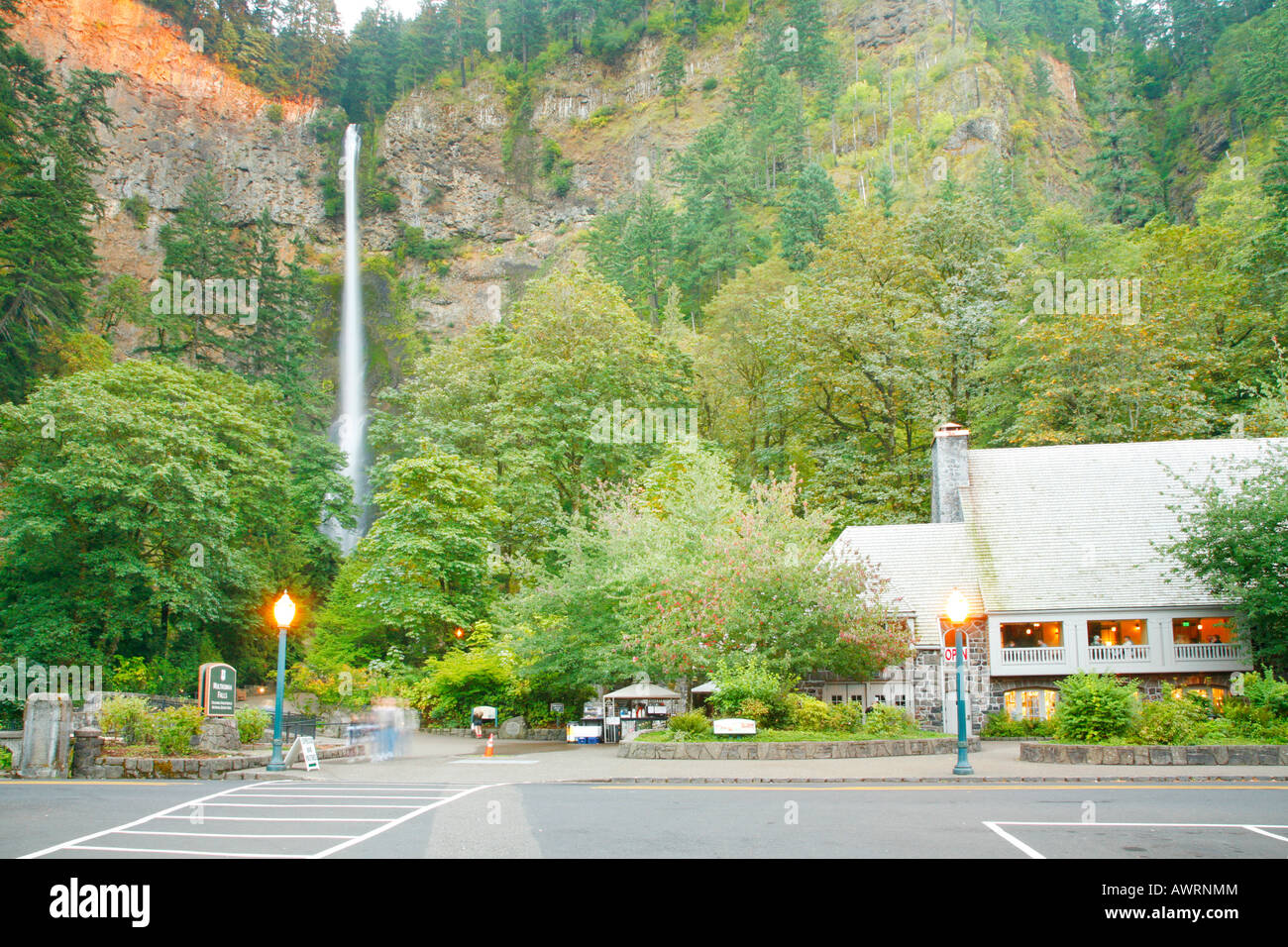Columbia gorge hotel hi-res stock photography and images - Alamy