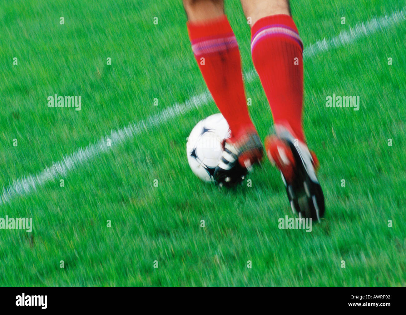 Soccer players action adults hi-res stock photography and images - Alamy