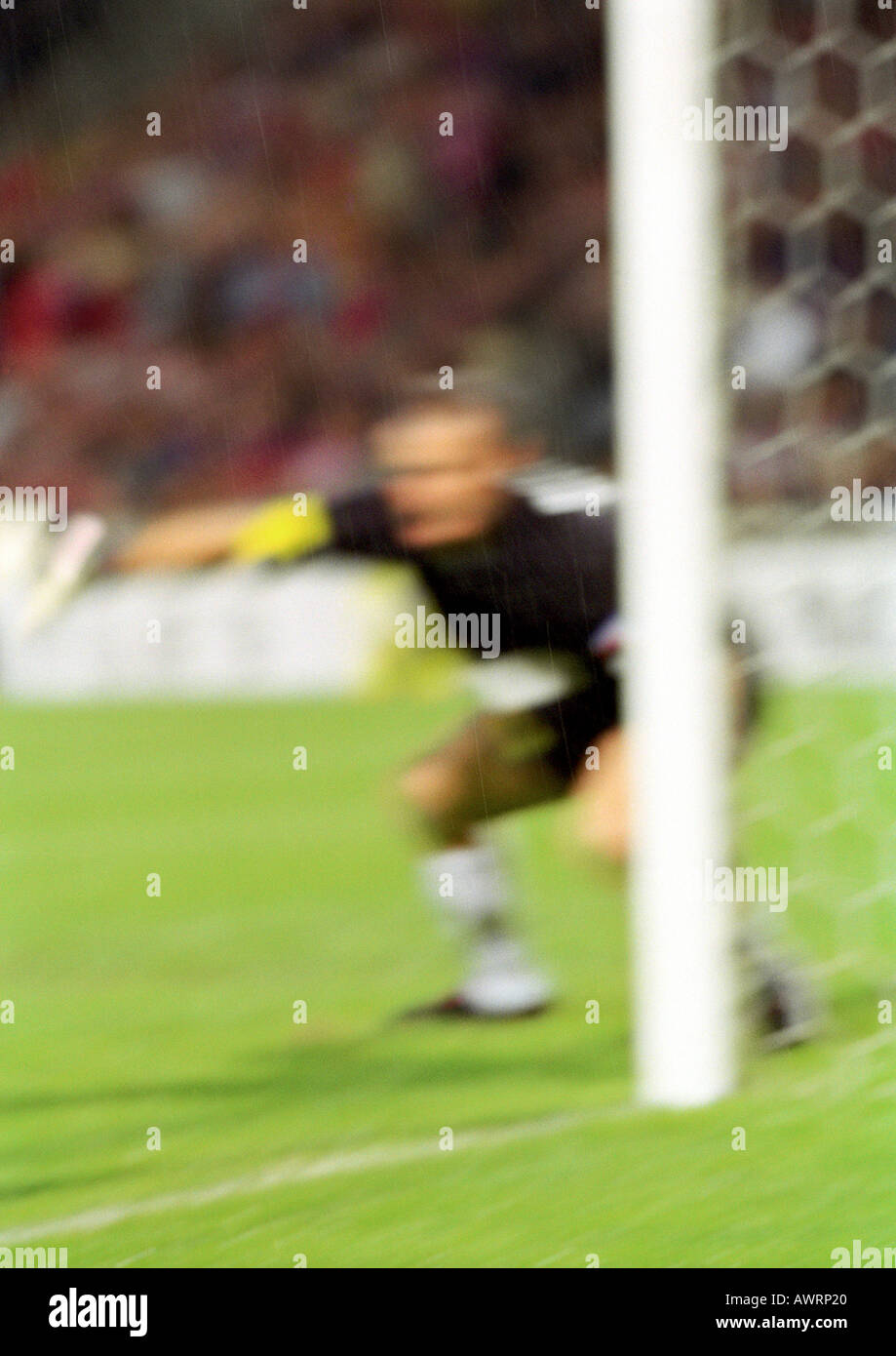 Soccer goal keeper defending hi-res stock photography and images - Alamy