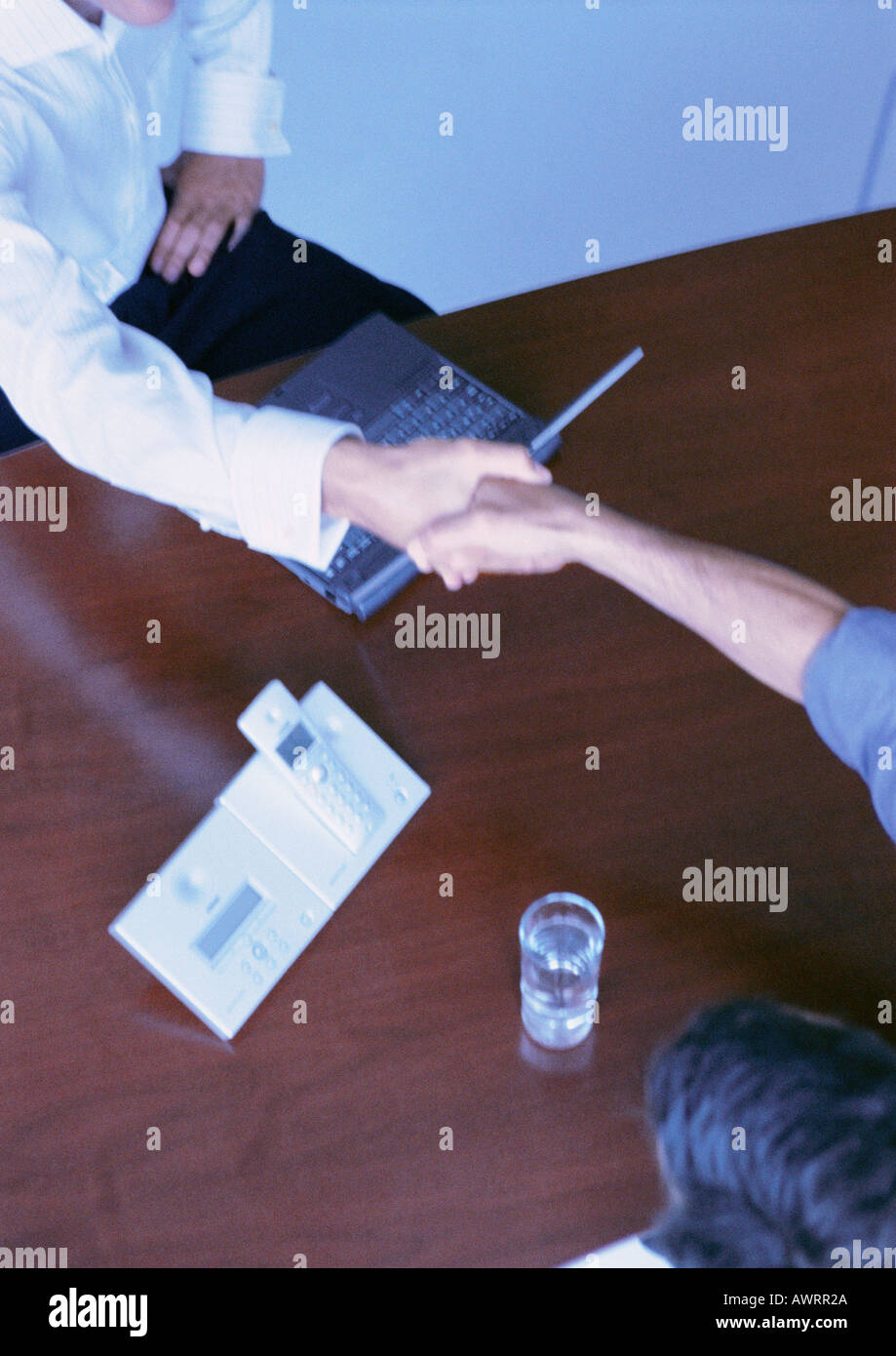 Overhead view people shake hand hi-res stock photography and images - Alamy