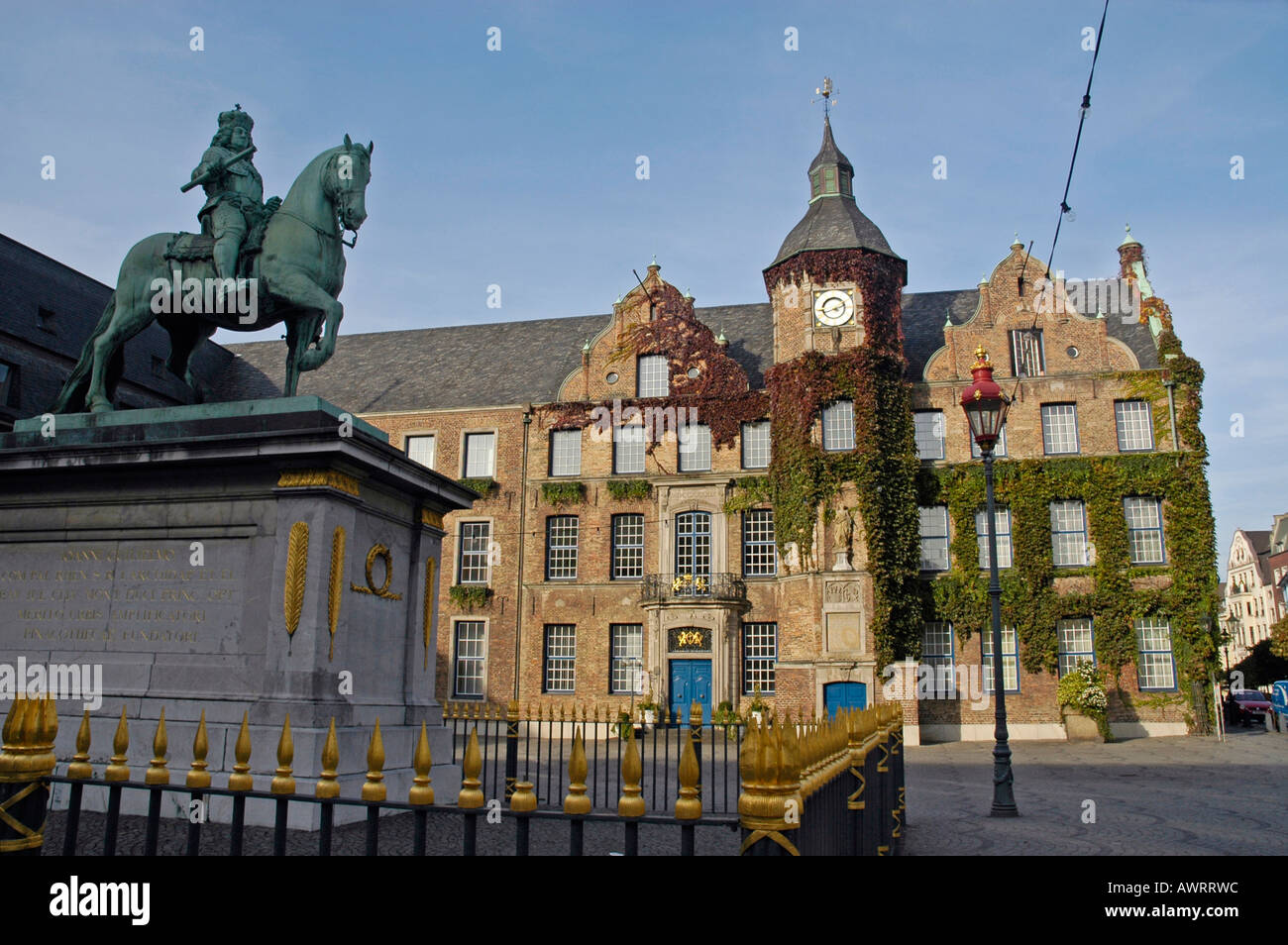 Jan Wellen statue, old town hall, Duesseldorf, North Rhine-Westphalia ...