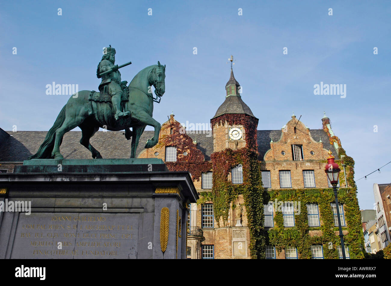Jan Wellen statue, old town hall, Duesseldorf, North Rhine-Westphalia ...
