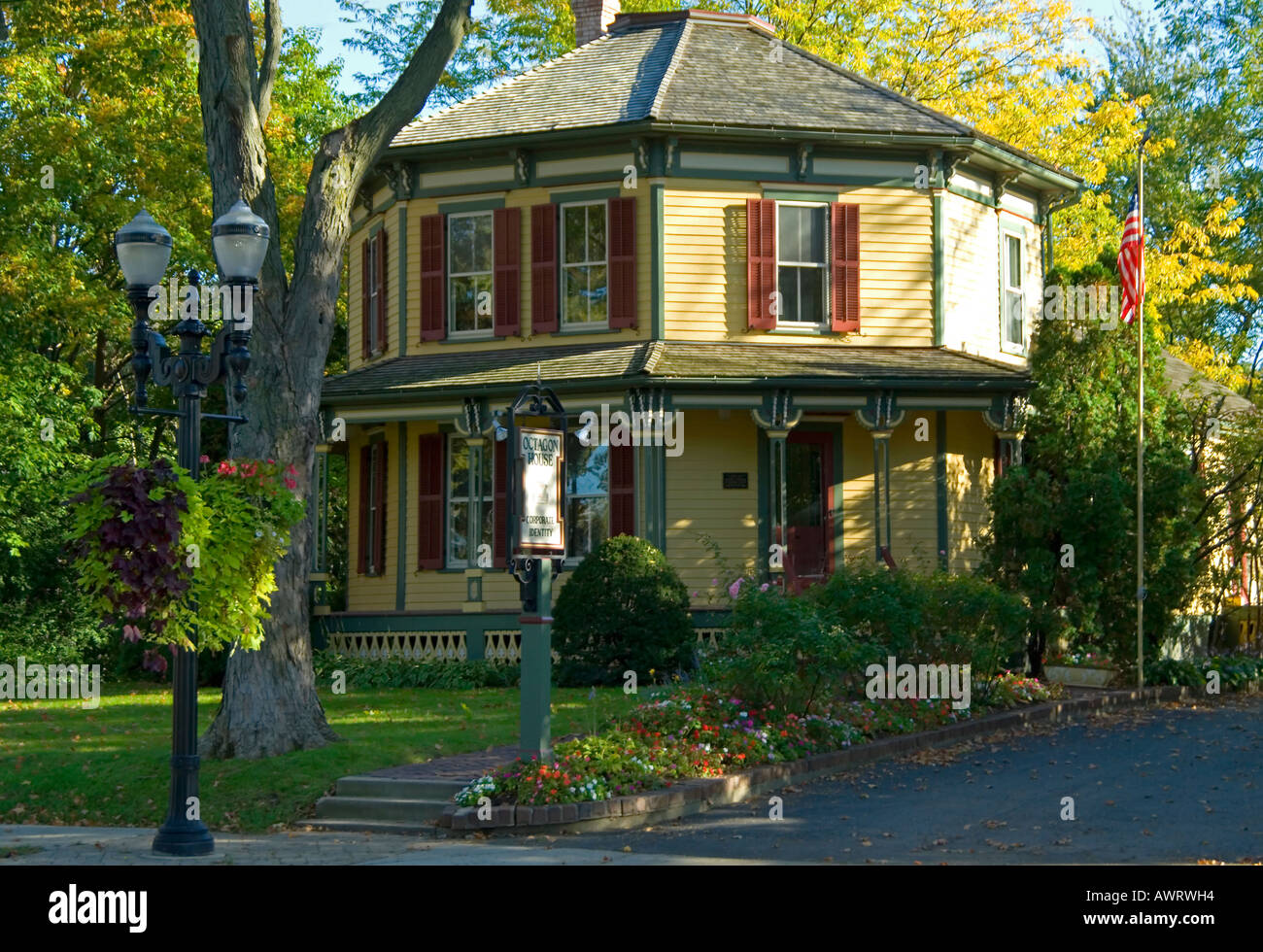 Octagon shapes hi-res stock photography and images - Alamy