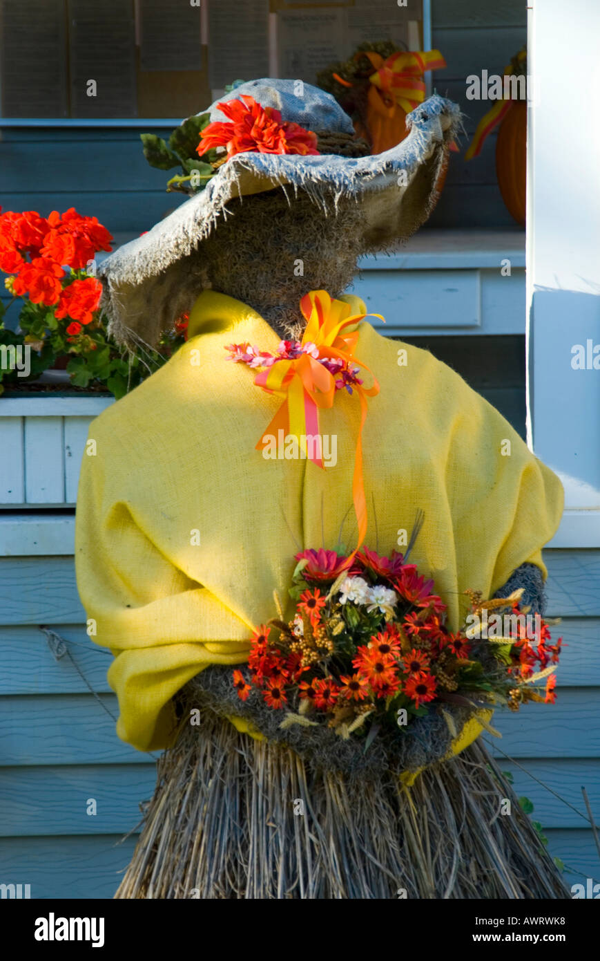 Straw Lady Mannequin Stock Photo - Alamy