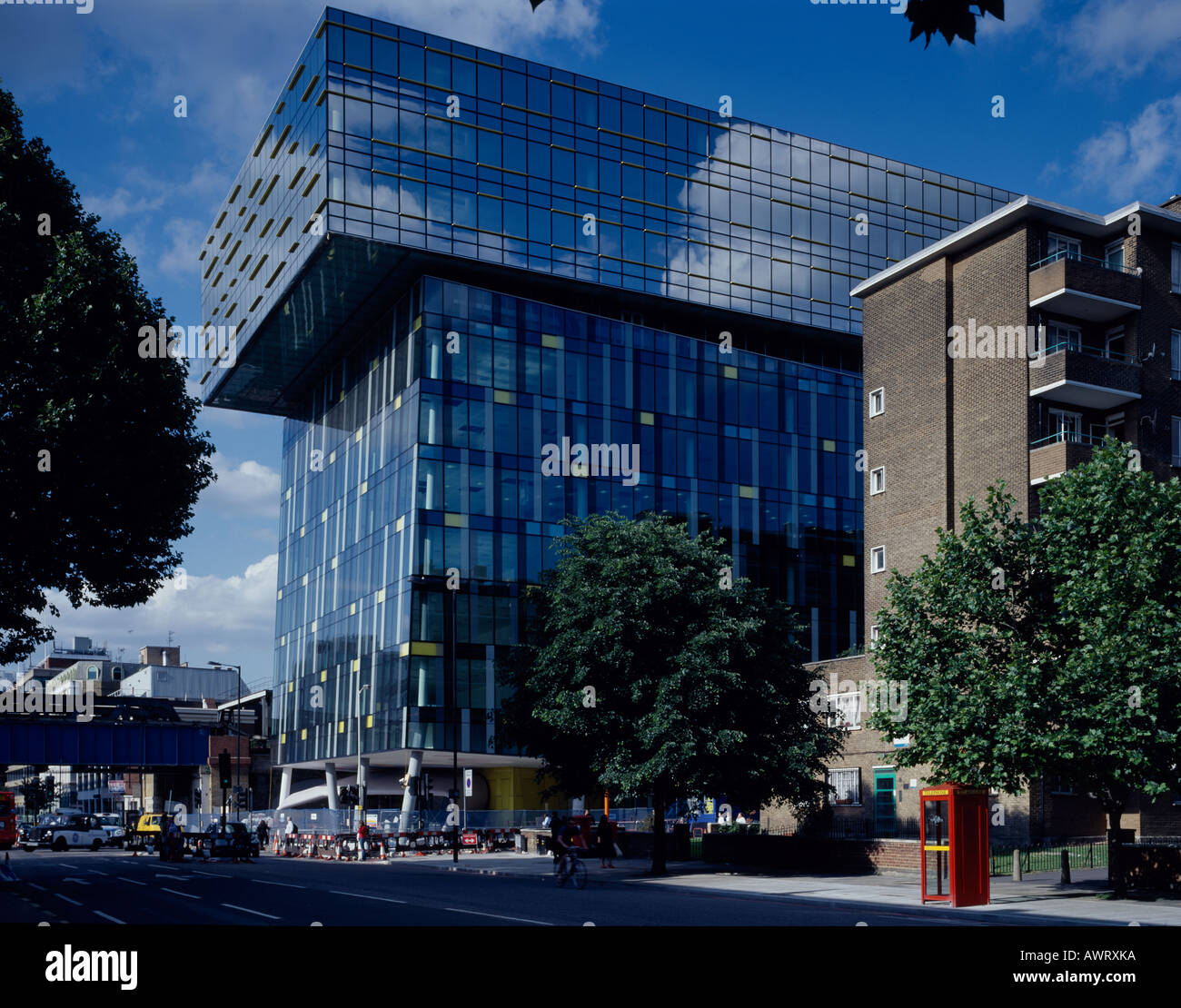 2000s fashion full length hi-res stock photography and images - Alamy