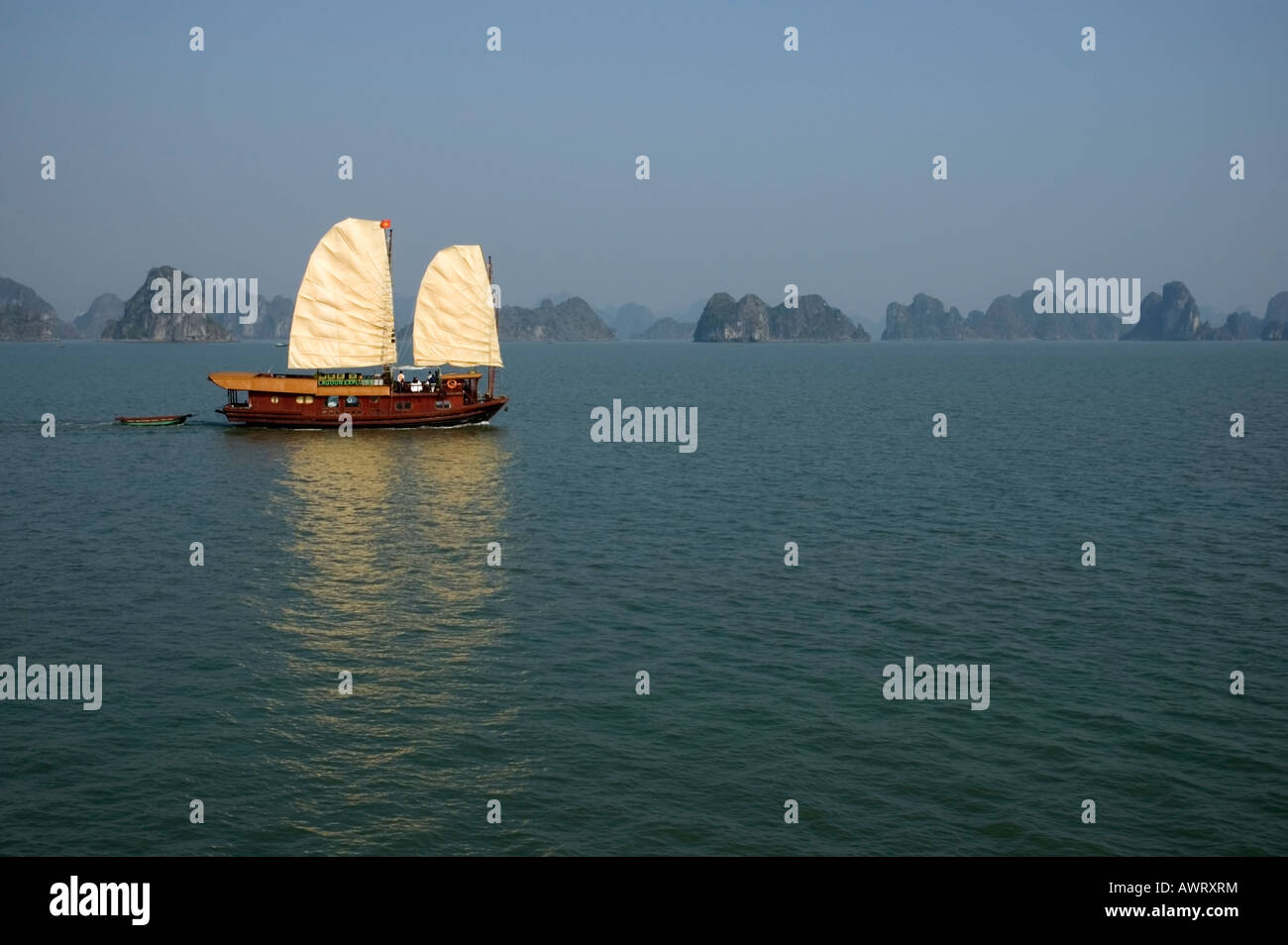 Junk under sail on Halong Bay, Quang Ninh Province, Vietnam Stock Photo ...