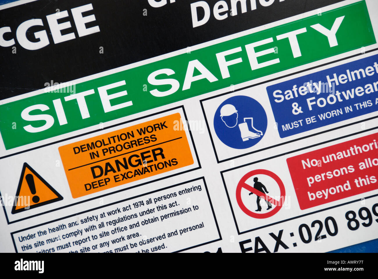 Construction site sign board hi-res stock photography and images - Alamy
