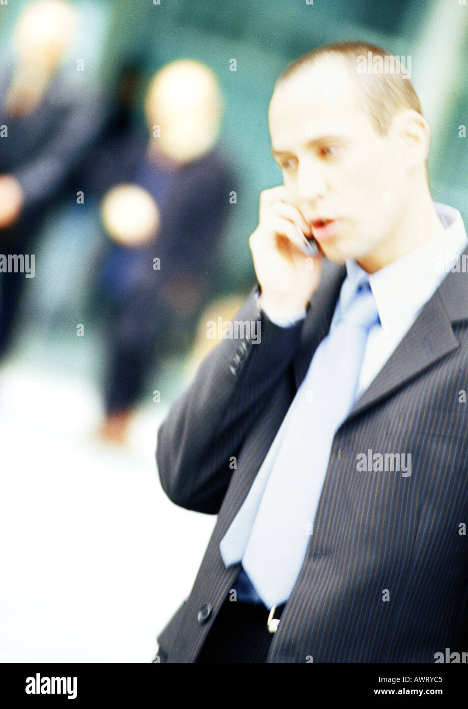 Pedestrians using mobile phones hi-res stock photography and images - Alamy