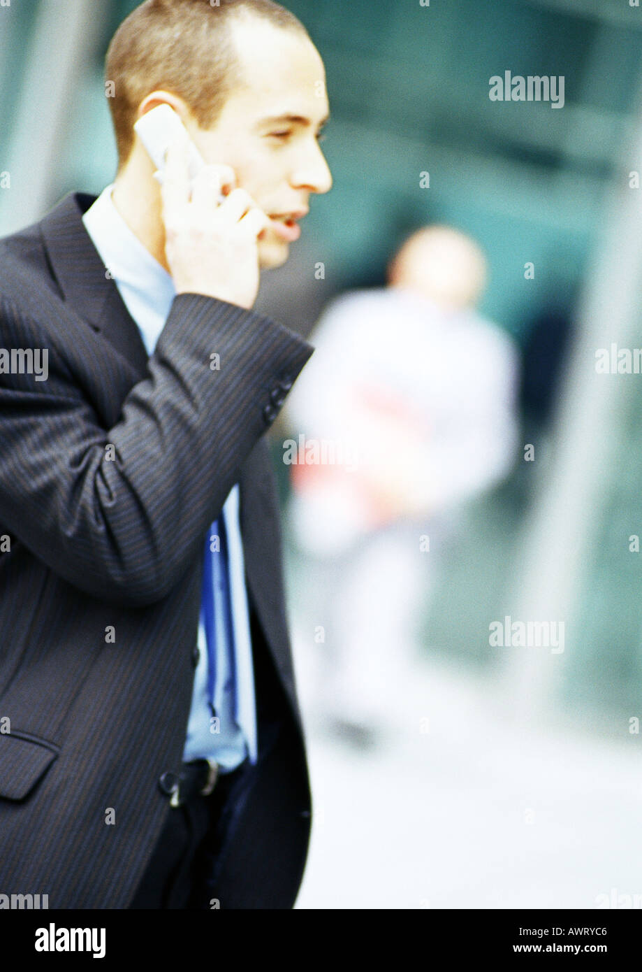 Pedestrians using mobile phones hi-res stock photography and images - Alamy