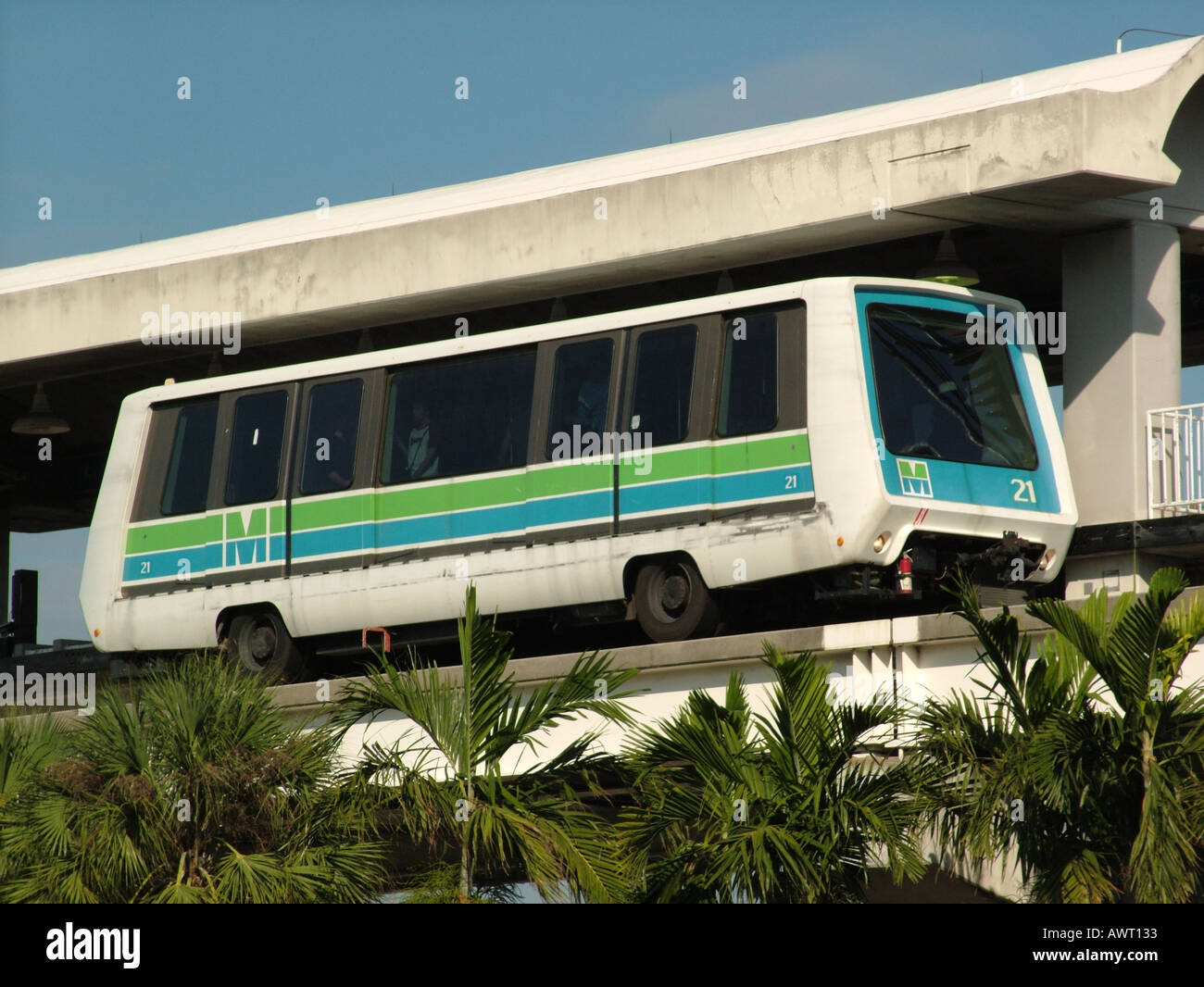 Miami metrorail and metromover images hi-res stock photography and ...