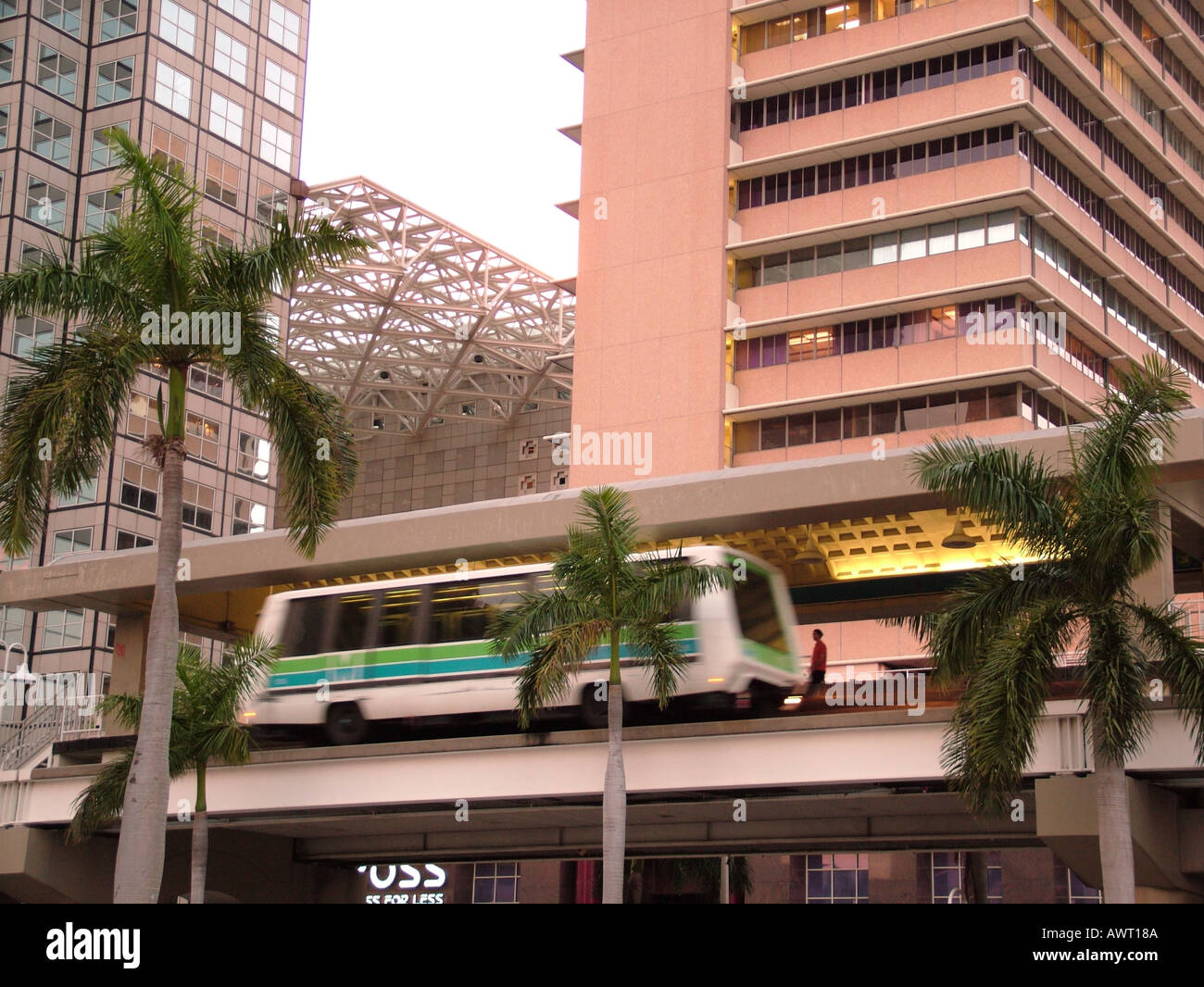 Metromover station downtown miami florida hi-res stock photography and ...