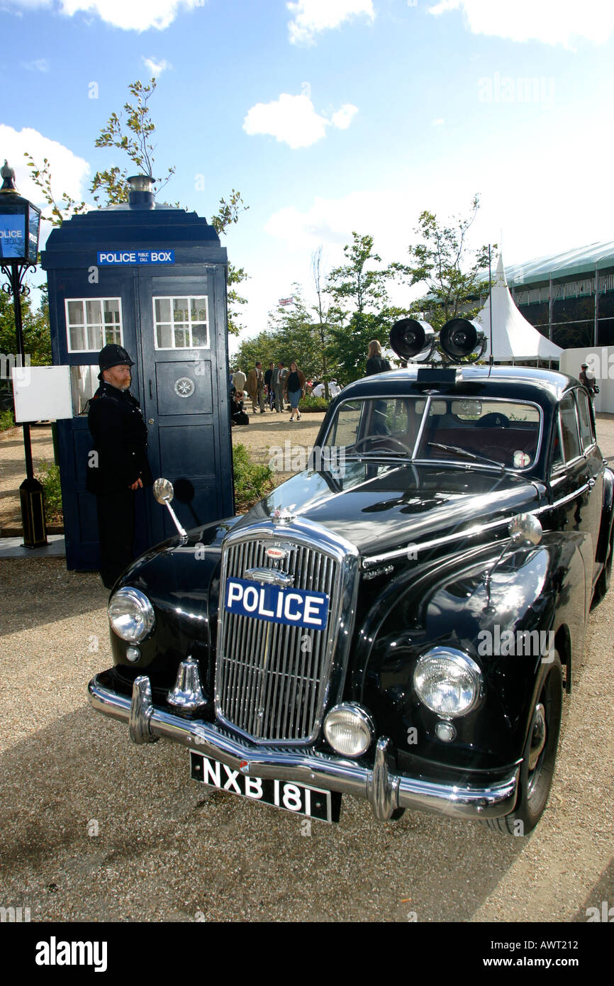 GOODWOOD FESTIVAL GOODWOOD HOUSE CLASSIC CAR REVIVAL AND RACING OLD ...