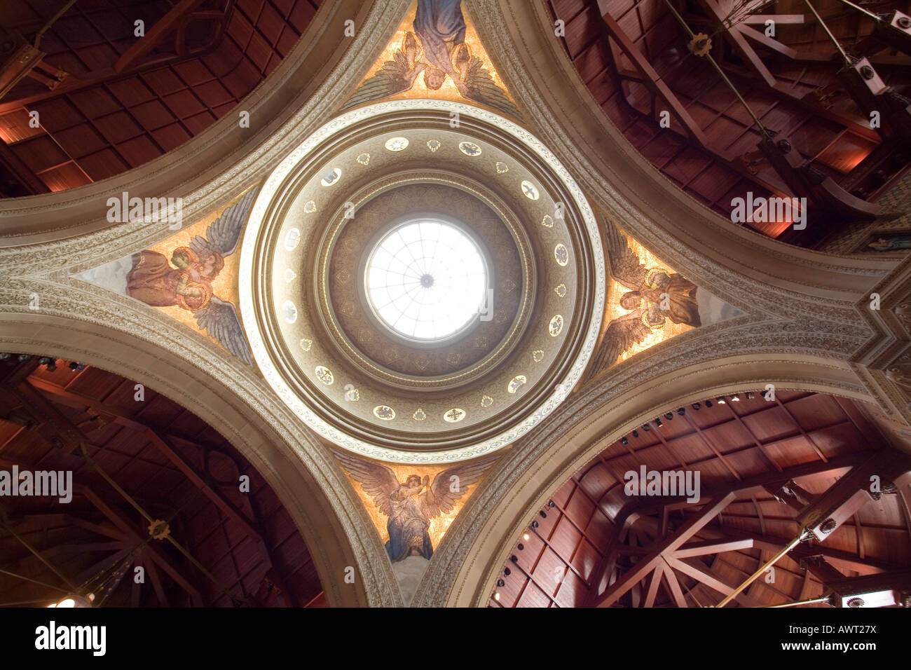Neo Romanesque dome of the Stanford Memorial Chapel, Palo Alto ...