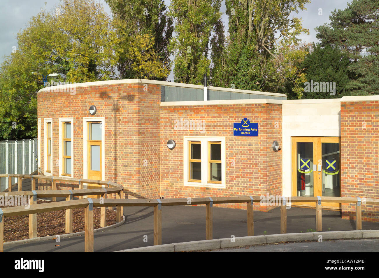 PERFORMING ARTS CENTRE - FINCHLEY CATHOLIC HIGH SCHOOL FOR BOYS, LONDON ...