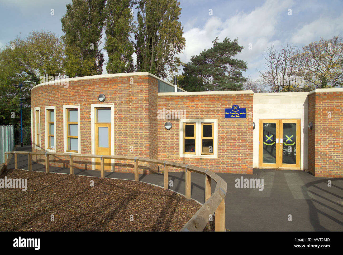 PERFORMING ARTS CENTRE - FINCHLEY CATHOLIC HIGH SCHOOL FOR BOYS, LONDON ...