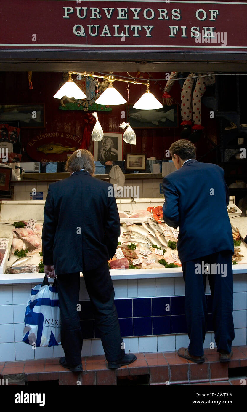 Victorian shop counter interior hi-res stock photography and images - Alamy