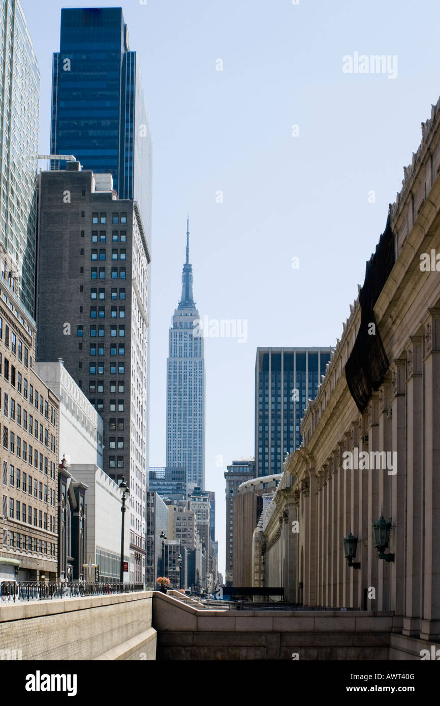 Strangely empty New York City streets. Vertical shot Stock Photo - Alamy